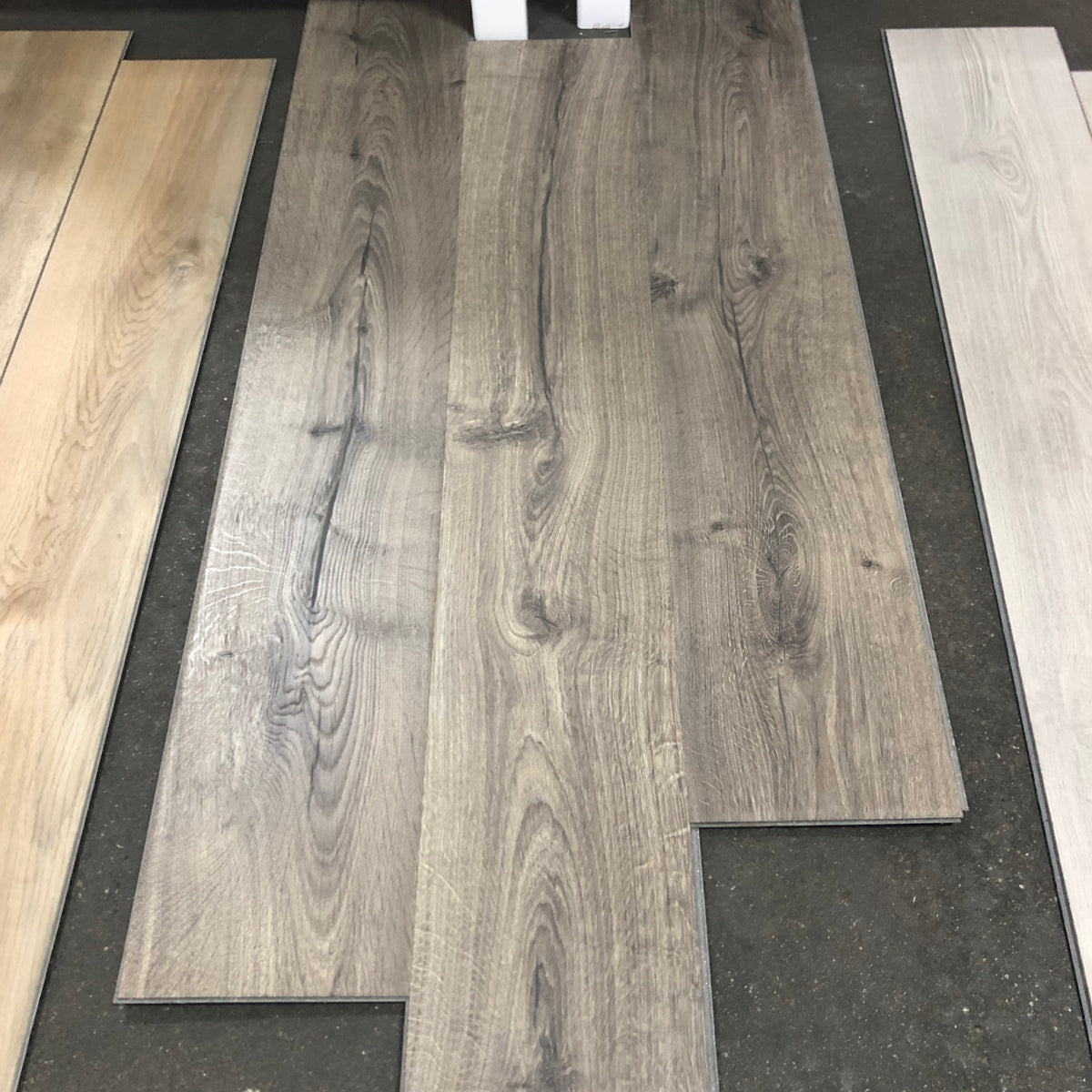Mohawk - FSD Storm - Click Lock Vinyl Plank – The Floor Store Direct
